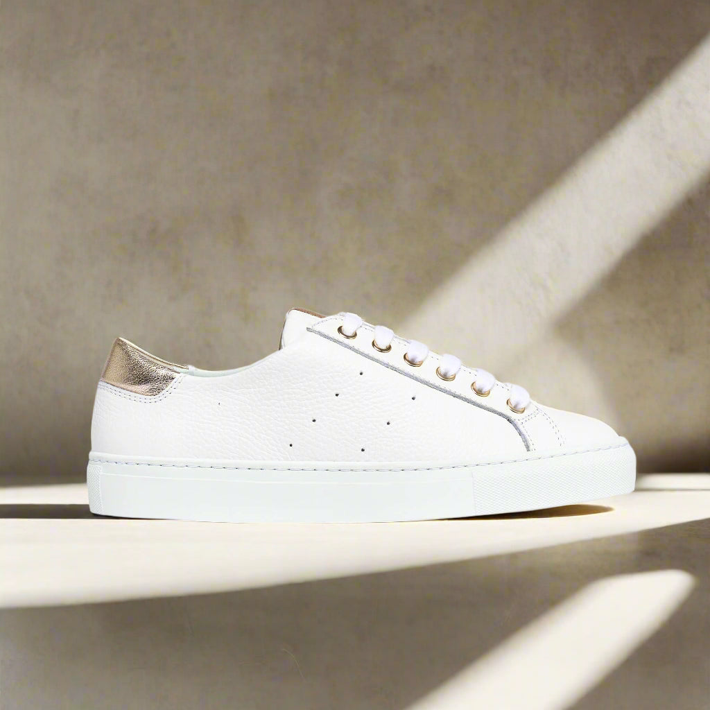 Calla | Star | Grain Champagne wide-fit flat trainer